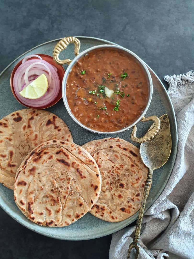 DAL MAKHANI - Su Paints On Plates